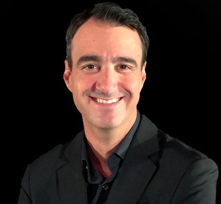 Constantin Sklavenitis joins M•A•C | The Beauty Influencers